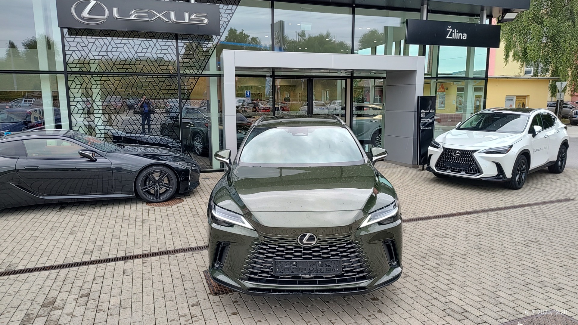 Ponuka vozidla Lexus RX 2.5 PLUG IN Hybrid 2023 70 230 € s DPH LEXUS ŽILINA